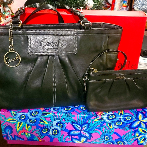 Coach | Bags | Beautiful Coach Leather Set Euc No Callouts That I Cab ...
